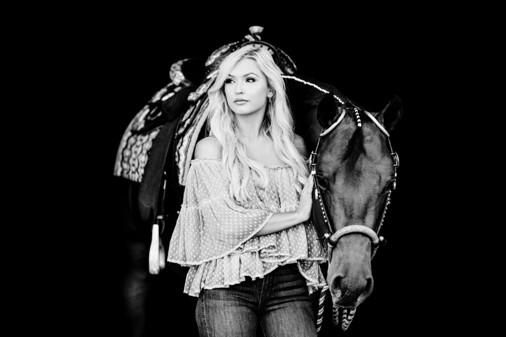 Deanna Willis - Kirstie Marie Photography